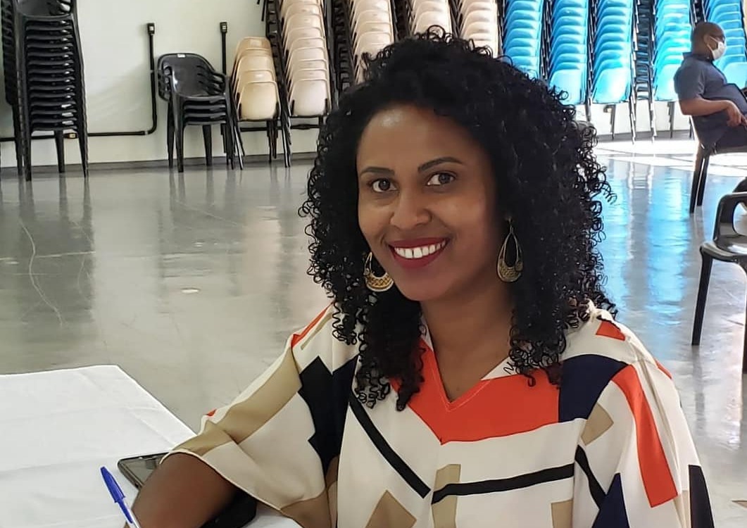 Professora é eleita presidente da Associação de Moradores da Vila ...