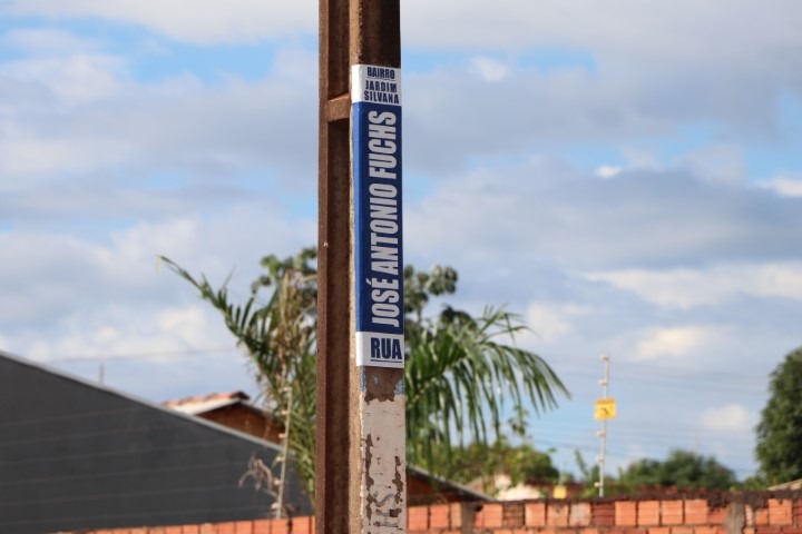 Município testa novo sistema de identificação de ruas em postes ...