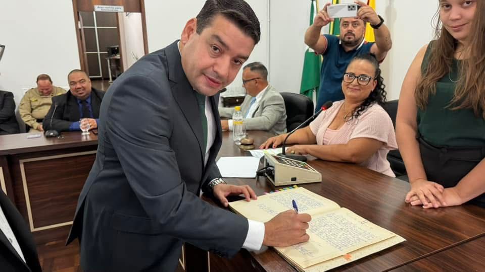 Engenheiro Beltrão: Garbim toma posse e se compromete a fazer um ...